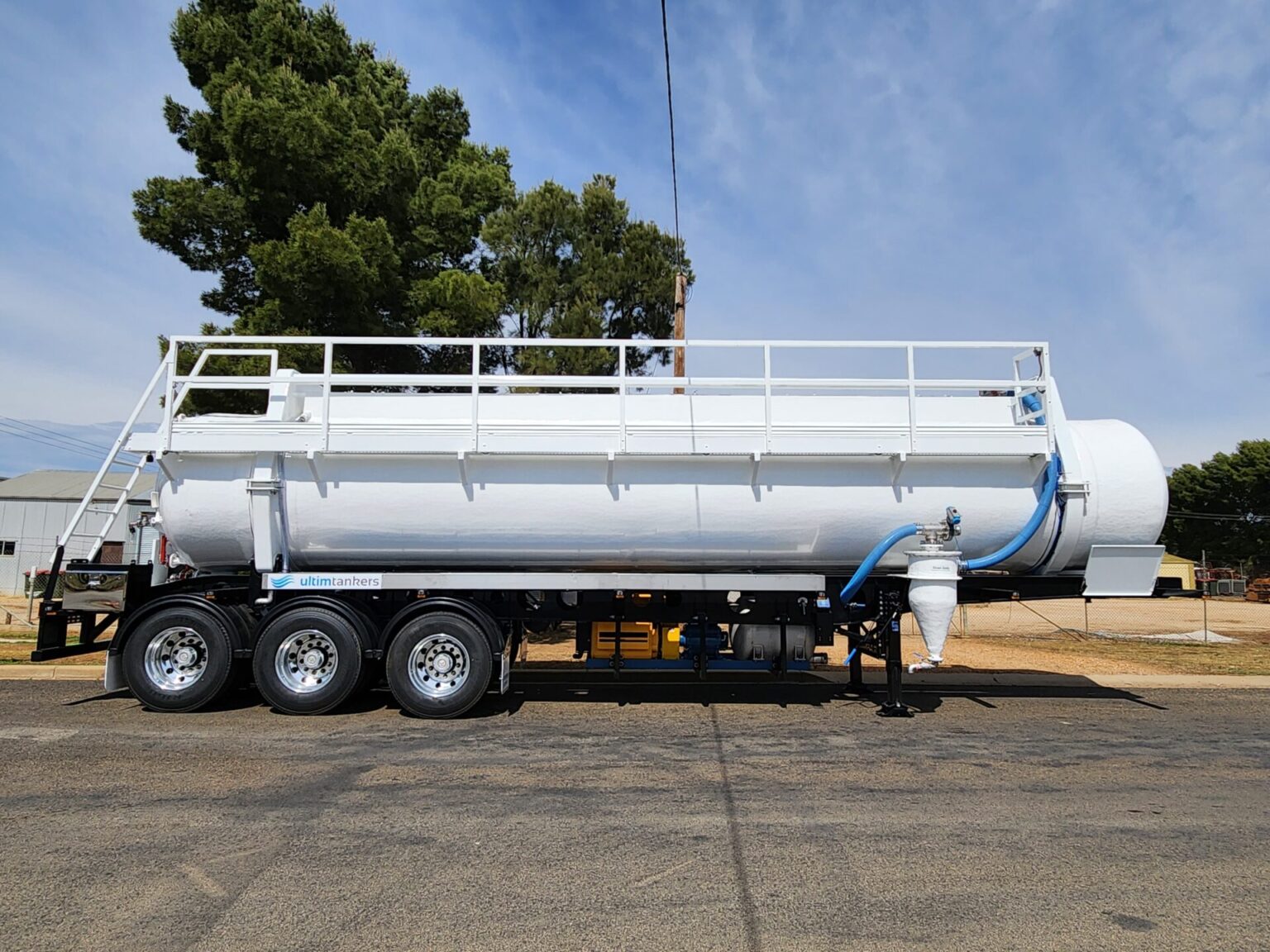 What Is a Chemical Tanker Truck? - CSG Composites
